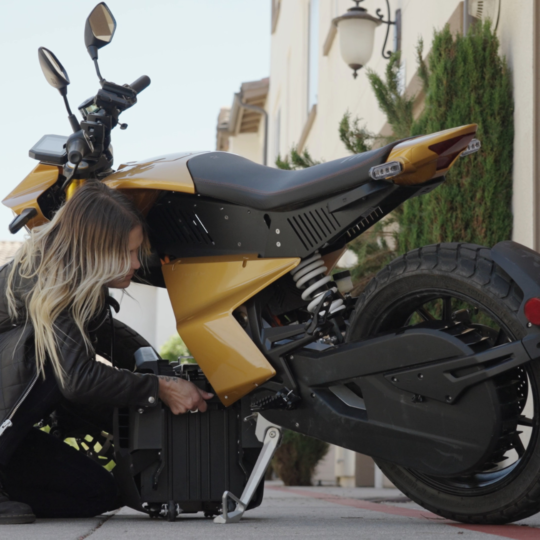 Ryvid Anthem Electric Motorcycle | Test Ride or Buy – REVRides